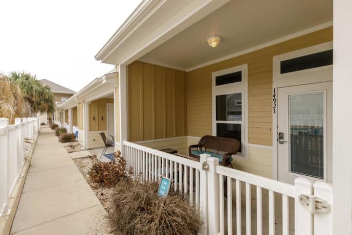 Village By The Beach | Access To Heated Pool! - North Padre Island, TX