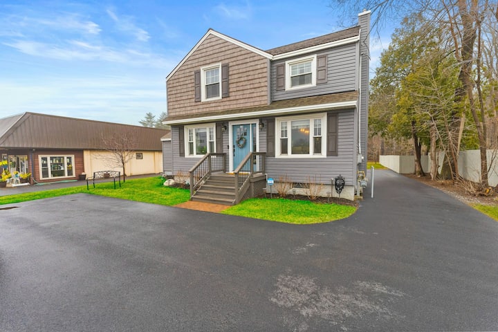 1br Charming Apartment With Well-equipped Kitchen - Glens Falls, NY