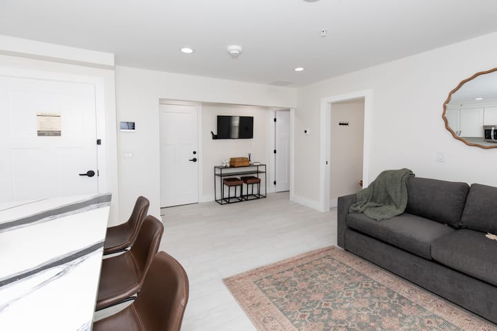 Sleeps 8! New Condo Near Downtown Waterfront - Sandusky, OH