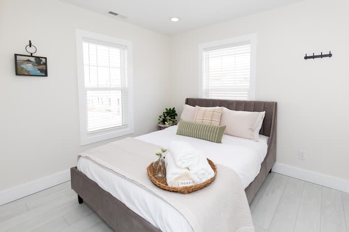 New! Inn At Fulton 2 Bedroom Condo - Sandusky, OH