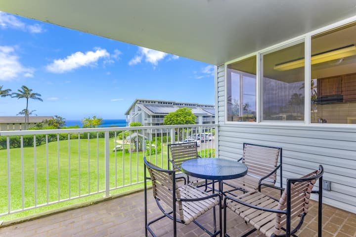 Entspannen Sie Sich In Dieser Ungezwungenen Wohnung Für Ihren Kauai-urlaub Und Genießen Sie Den Meerblick - Kauai, HI