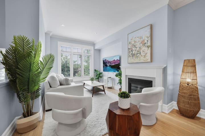 Modern Toronto Townhome By The Lake - Free Parking - Toronto