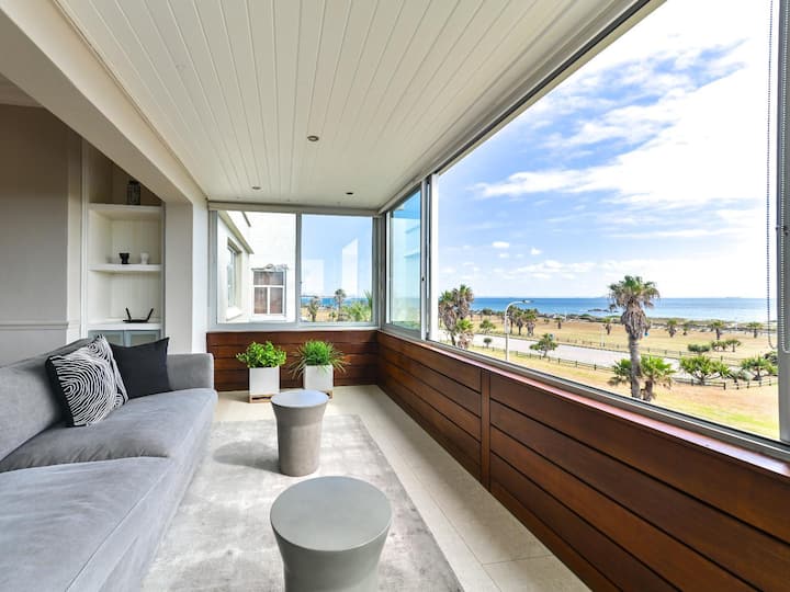 6 Selwyn Court - Beach Front - 
