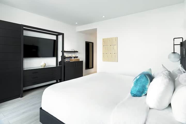 Nature Meets Luxury: Beachside Yoga & Spa, Pool! - Asbury Park, NJ