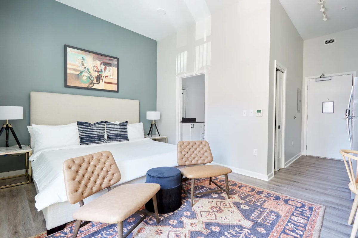 Roami at Canal Quarters | Studio w/ Balcony - Apartments for Rent in ...