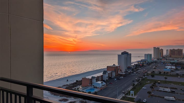 Origin 1409 | Gulf-view Studio + Epic Sunsets! - Panama City Beach, FL