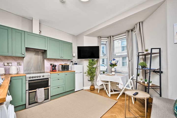 Princess Blue 1~ Lively Hub Near Harbour& Eateries - Portrush