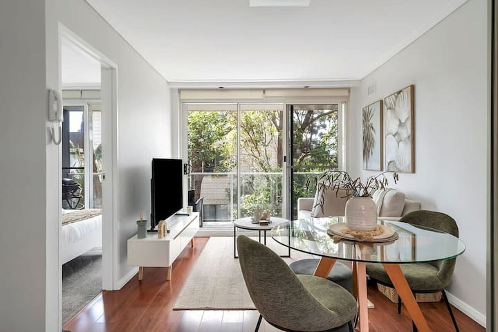 Seaside Escape Private Balcony Bbq - Collaroy