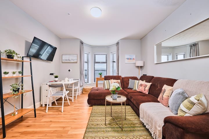 Golf Terrace 1~ Charming Prime Coastal Location - Portrush