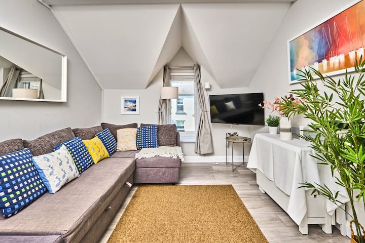 Princess Blue 3~ Stylish Retreat By Harbour & Bars - Portrush