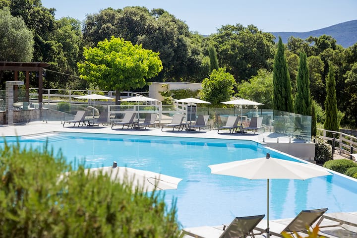 Eluard 04 - 1 Chambre - 6 Pers - Rez De Jardin - Porto-Vecchio