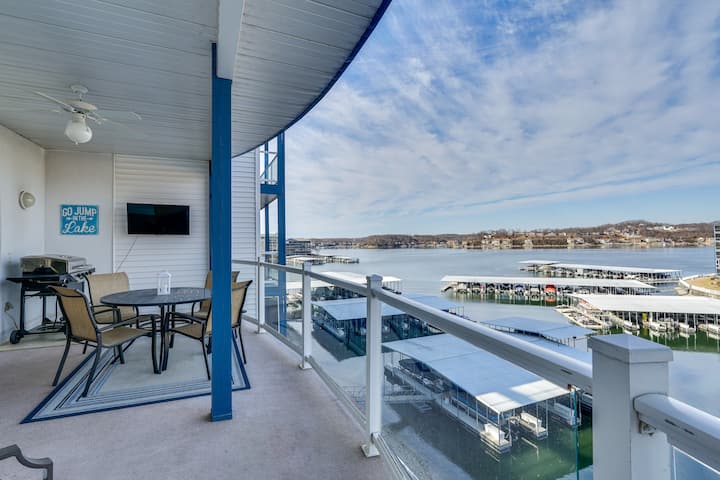 Lake Ozark Condo W/ Water Views & Pool Access! - Lake Ozark, MO
