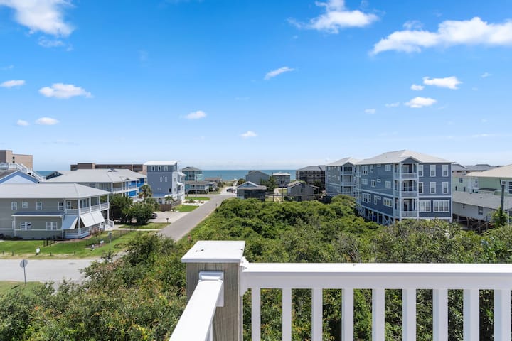 Beaches Be Crazy | Game Room + Walk To Beach! - Carolina Beach, NC