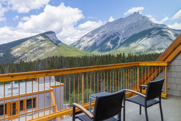 Banff | Spacious Suite W/ Mountain View & Balcony - Banff