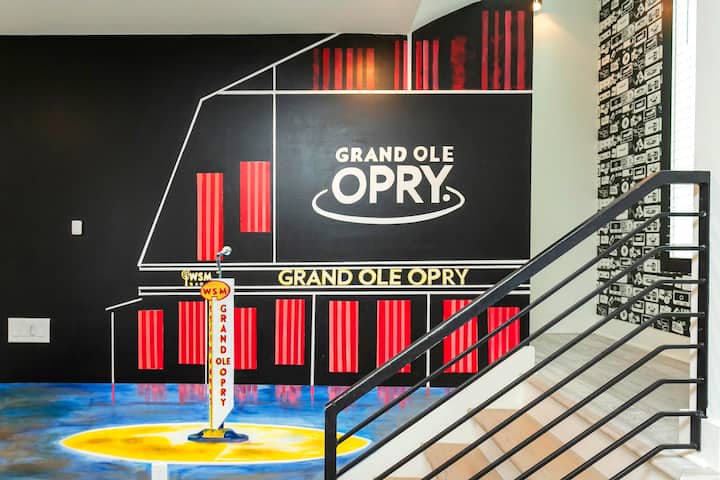 The Grand Ole Opry Live! - Nashville, TN