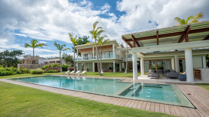 Spectacular Brand New 7bdr Villa In Cdc! - La Romana