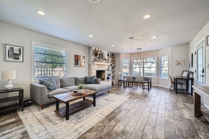 Villa On Vine In Old Town. Walk To Swu And Square - Georgetown, TX