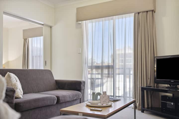 Affordable Apt In Northbridge With Pool - Perth