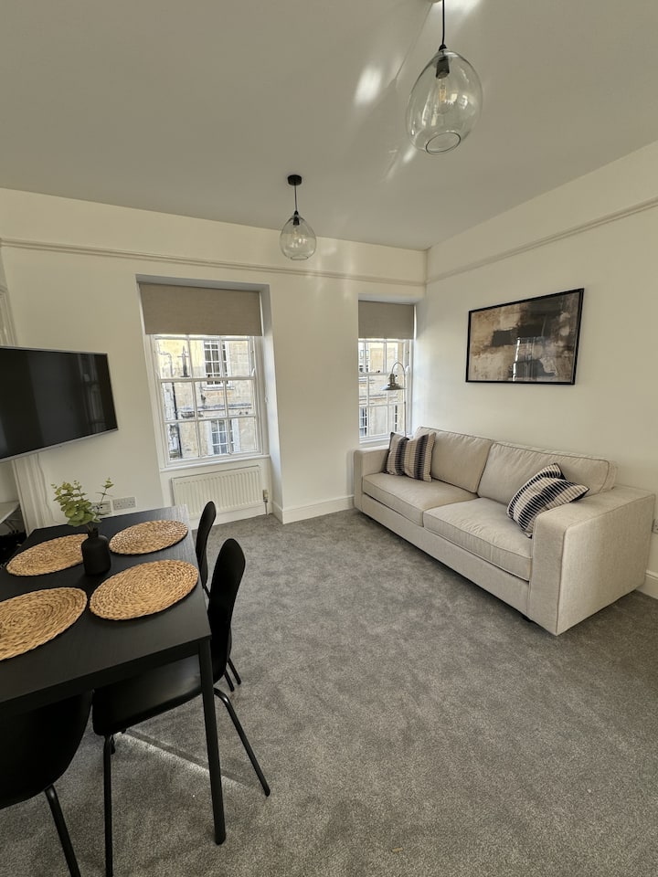 Modern Apartment • 4-min Walk To Roman Baths - 索特福特