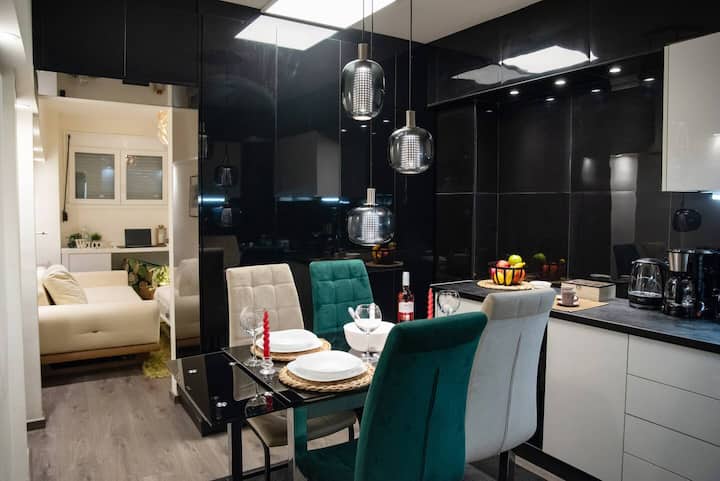 Athens Centre Luxury Studio Close To Metro - Atenas