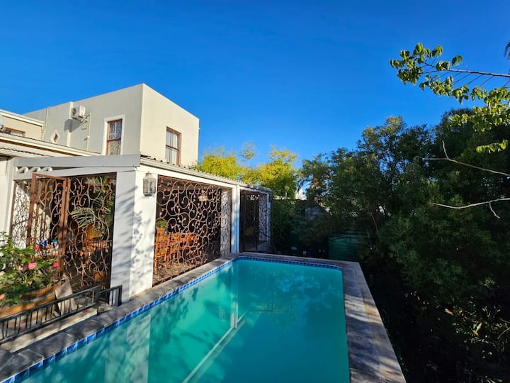 Garden King Room 12 - Clanwilliam