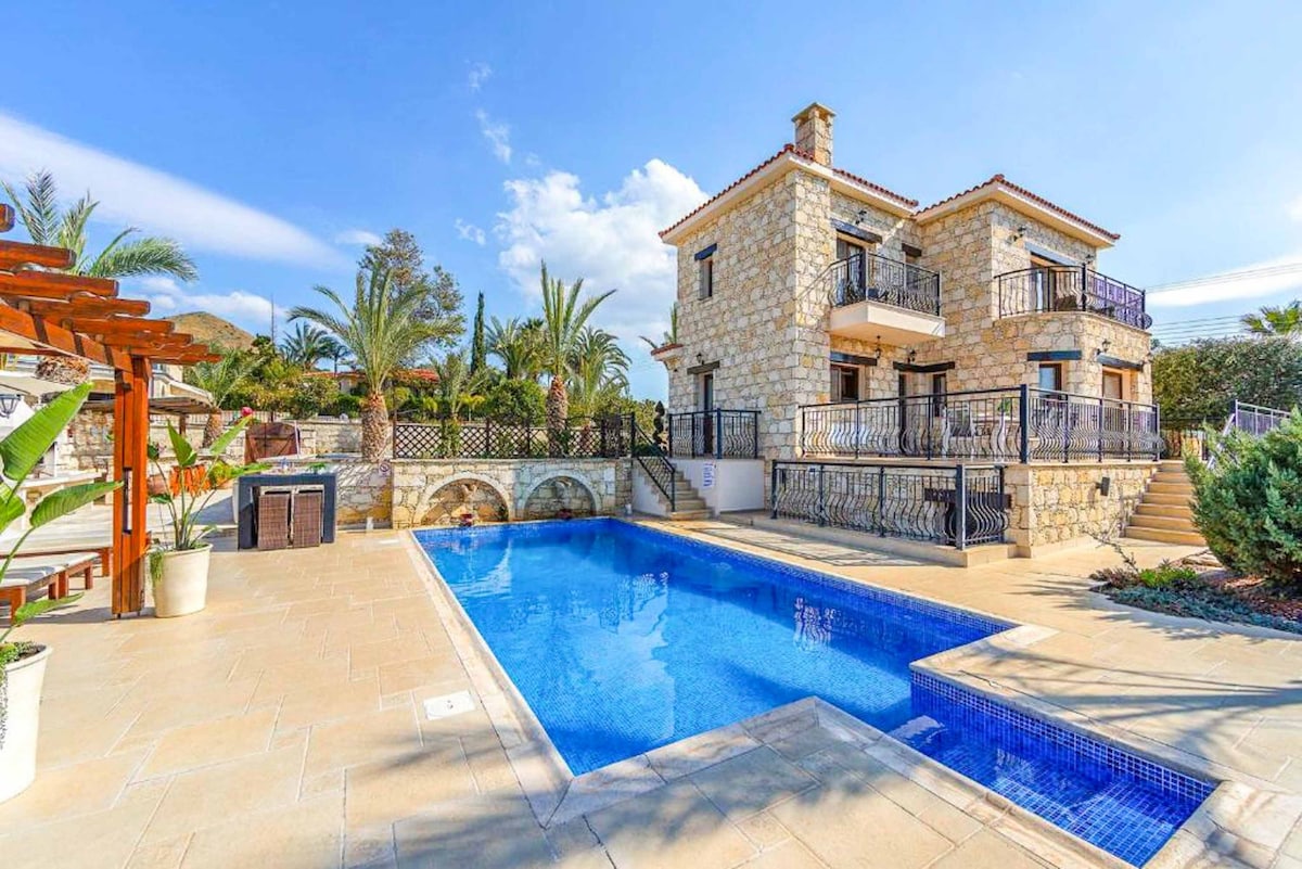 Petrides Villa - Villas for Rent in Argaka, Paphos, Cyprus - Airbnb