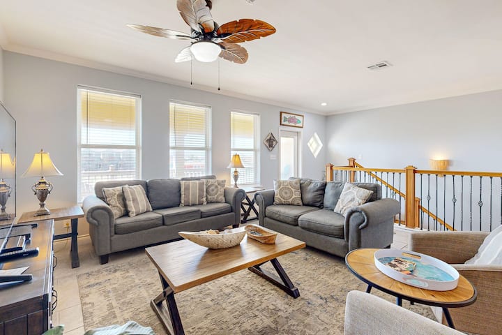 She3 Shared Heated Pool, Hot Tub, Pet Friendly - Port Aransas, TX