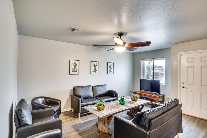 Fire Pit + Covered Patio: Bullhead City Escape! - Bullhead City, AZ