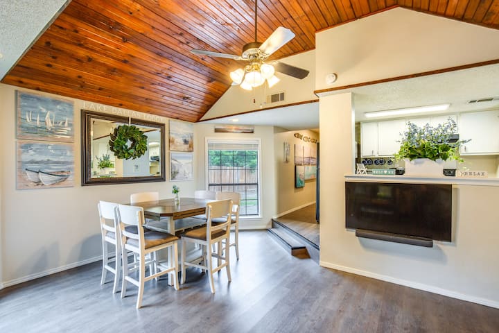 Walk To Boat Ramp: Texas Home Near Lewisville Lake - Corinth, TX