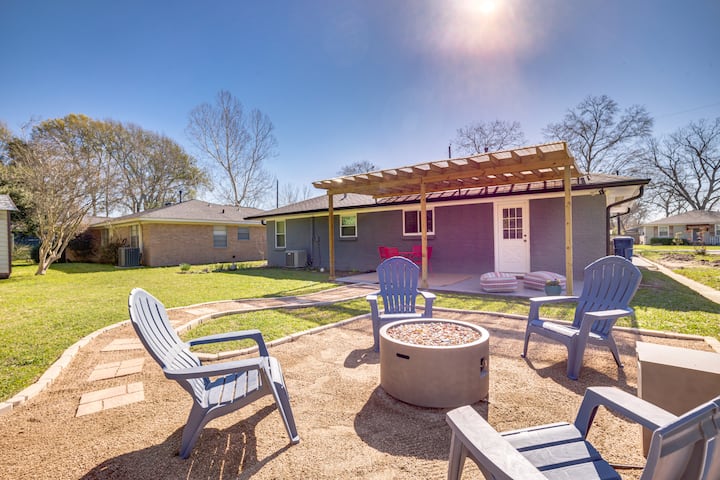 Pet-friendly Tomball Cottage: Steps To Downtown! - Stagecoach, TX