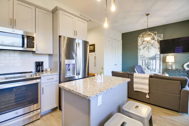 Downtown Lynchburg Condo W/ James River Views - Lynchburg, VA