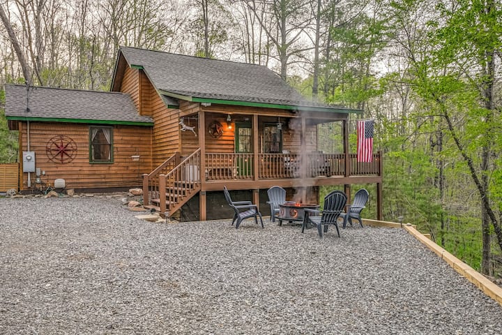 Wooded 3br | Pool | Hot Tub | Fireplace - Ellijay, GA