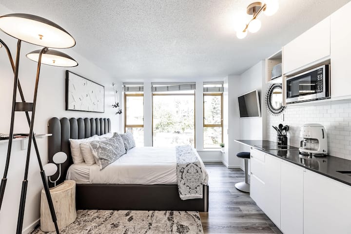 Premium Suite - Steps To Whistler Village! - Whistler