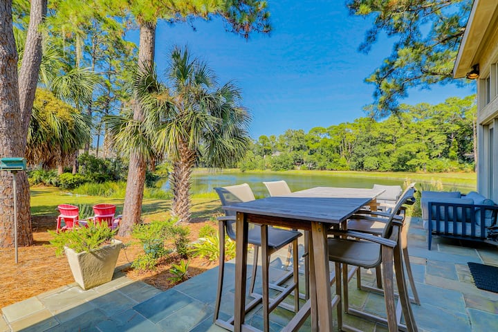 Waterfront 4br On The Lagoon - Walk To South Beach - Hilton Head Island, SC