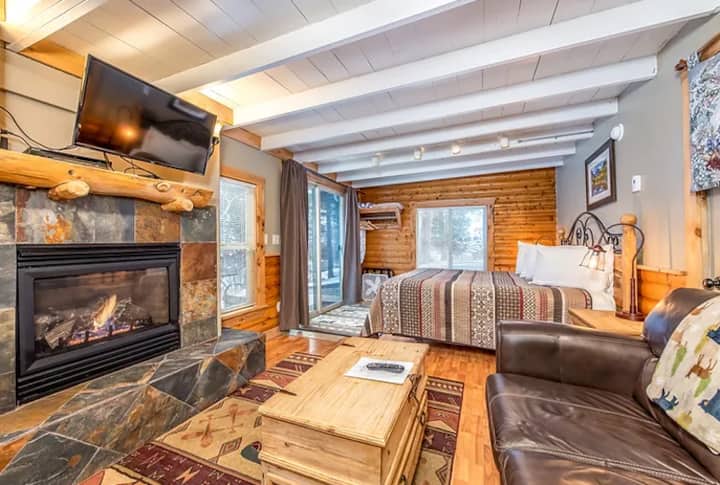Cottage #1 @ Stonebrook Resort - Adults Only - Estes Park, CO