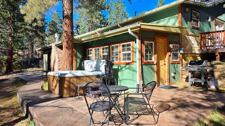 Cottage #1 @ Stonebrook Resort - Adults Only - Estes Park, CO