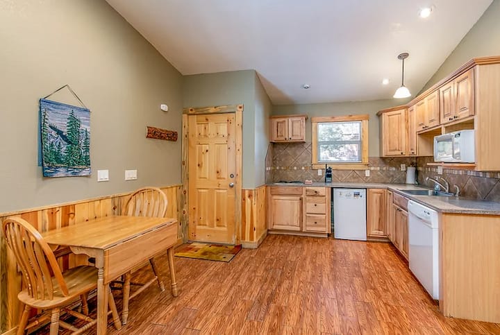 Mountain Studio @ Stonebrook Resort - Adults Only - Estes Park, CO