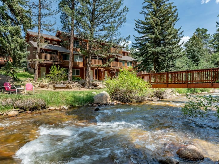 River Suites End Unit @ Stonebrook - Adults Only - Estes Park, CO