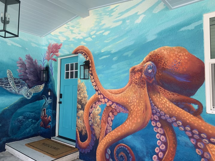 Coral Reef-w/2 King En-suite-img-ami W/in 6 Miles - Bradenton, FL