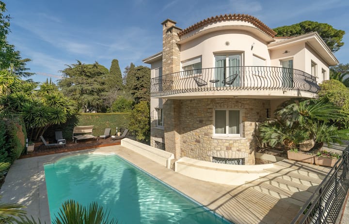 Ref 2140 - Cannes - Villa à Louer - Cannes