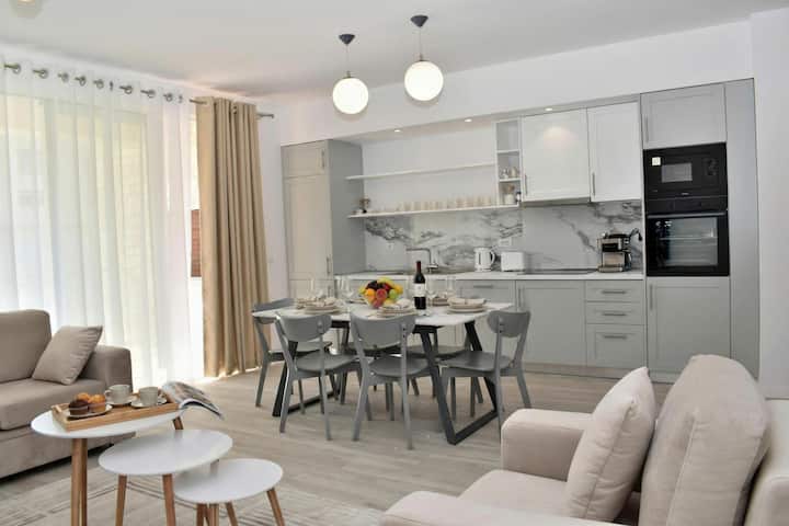 White Moon Apartment 302 - By Happy Rentals - Albania