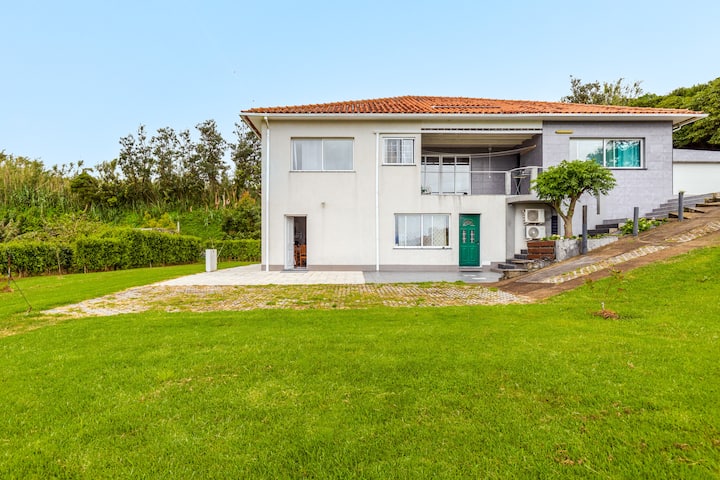 Praia Do Almoxarife Perto Do Mar - Horta