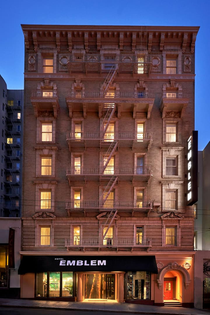 Book-filled Writer’s Alcove In The Lobby - San Francisco, CA