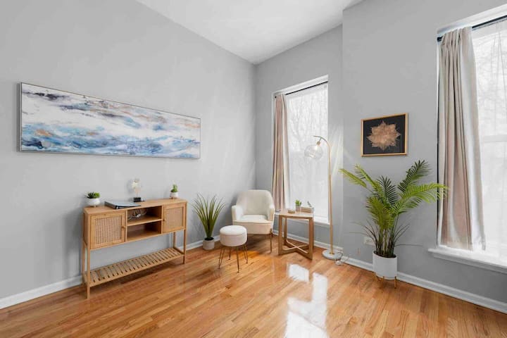 Chic And Cozy Chicago Unit: Pets Free - Chicago