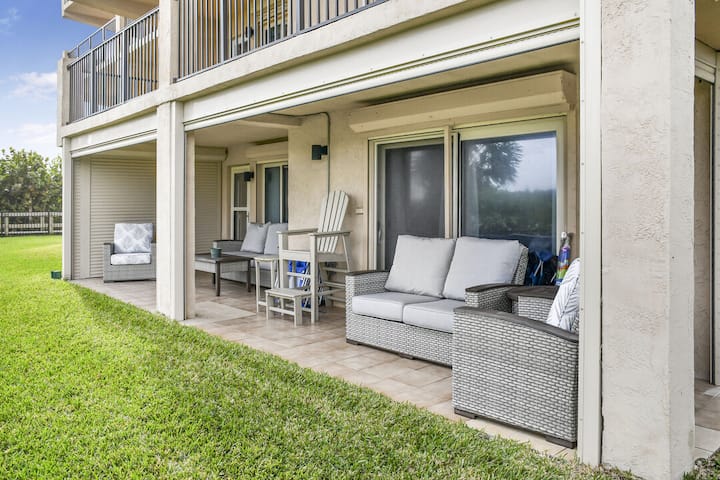 Luxurious Ground Floor Walkout Ocean-front Retreat - Cocoa Beach, FL