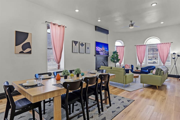 Modern St Louis Escape: Game Room & Great Location - St. Louis, MO