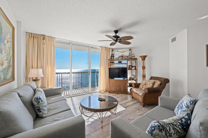 Spacious Oceanfront Condo, Great Amenities + Free - Cherry Grove Beach, SC