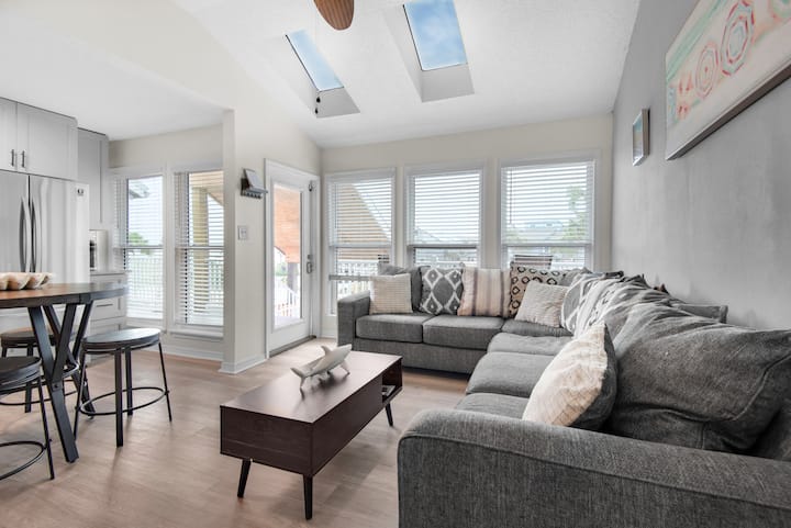 Walk To Beach|gulf Views|2br Sleeps 6 Labahia 224 - Gulf Breeze, FL