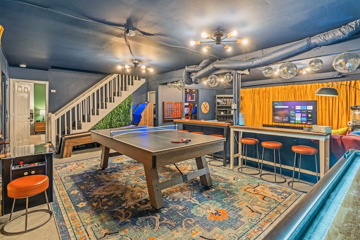 Sauna-hot Tub-arcades-outdoor Theater-sleeps 14! - North Carolina