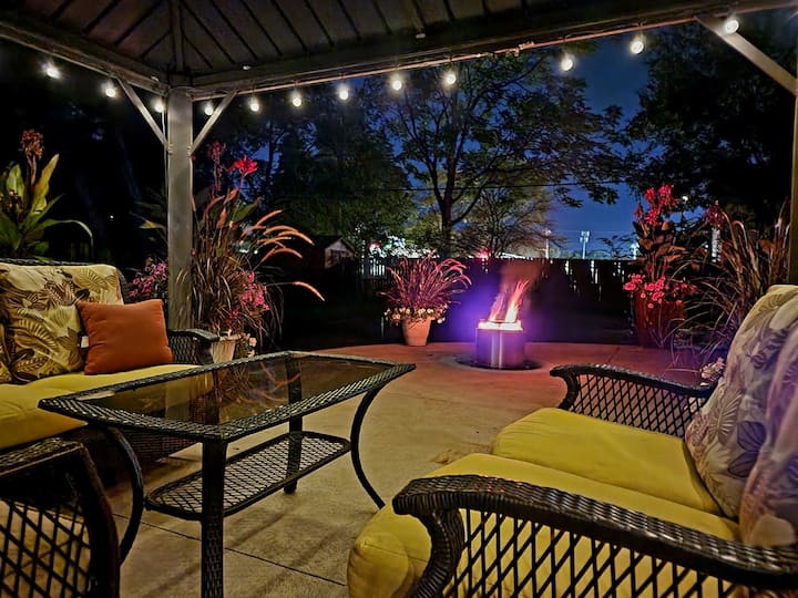 Nov Specials Updated, New, Modern, Loaded, Firepit - Toledo, OH